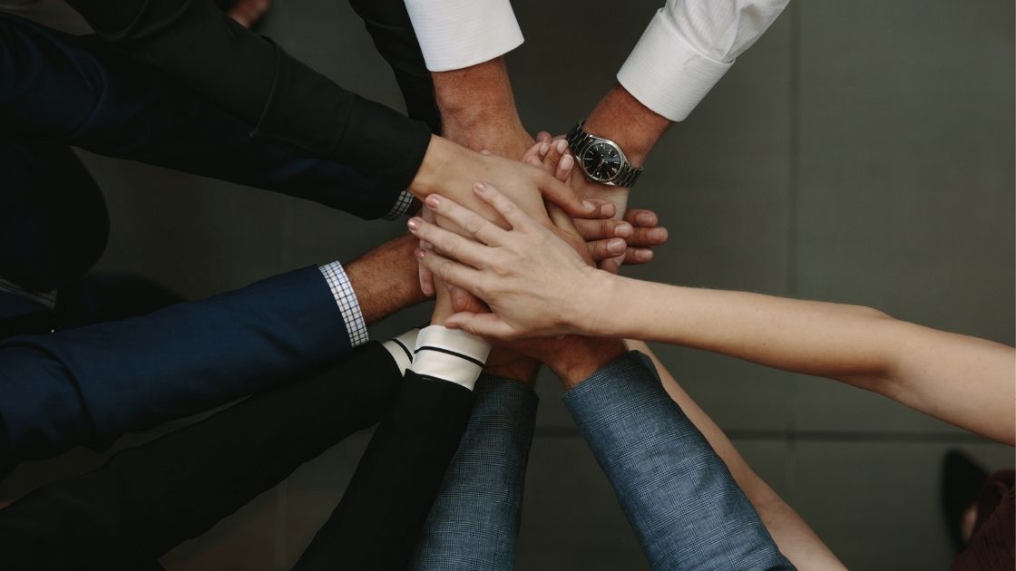 In-Group Bias: How and Why We Favor Our Group Members - Fallacy In Logic